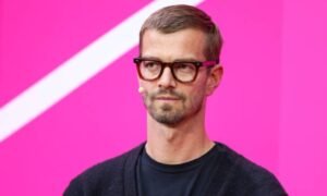 Wer ist Lisa Sauer? - Das Partnerin von Joko Winterscheidt